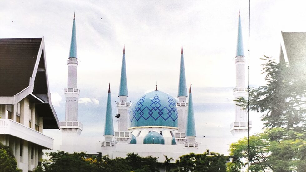 Masjid Sultan Ismail: Pusat Kesyumulan Islam Universiti Teknologi ...